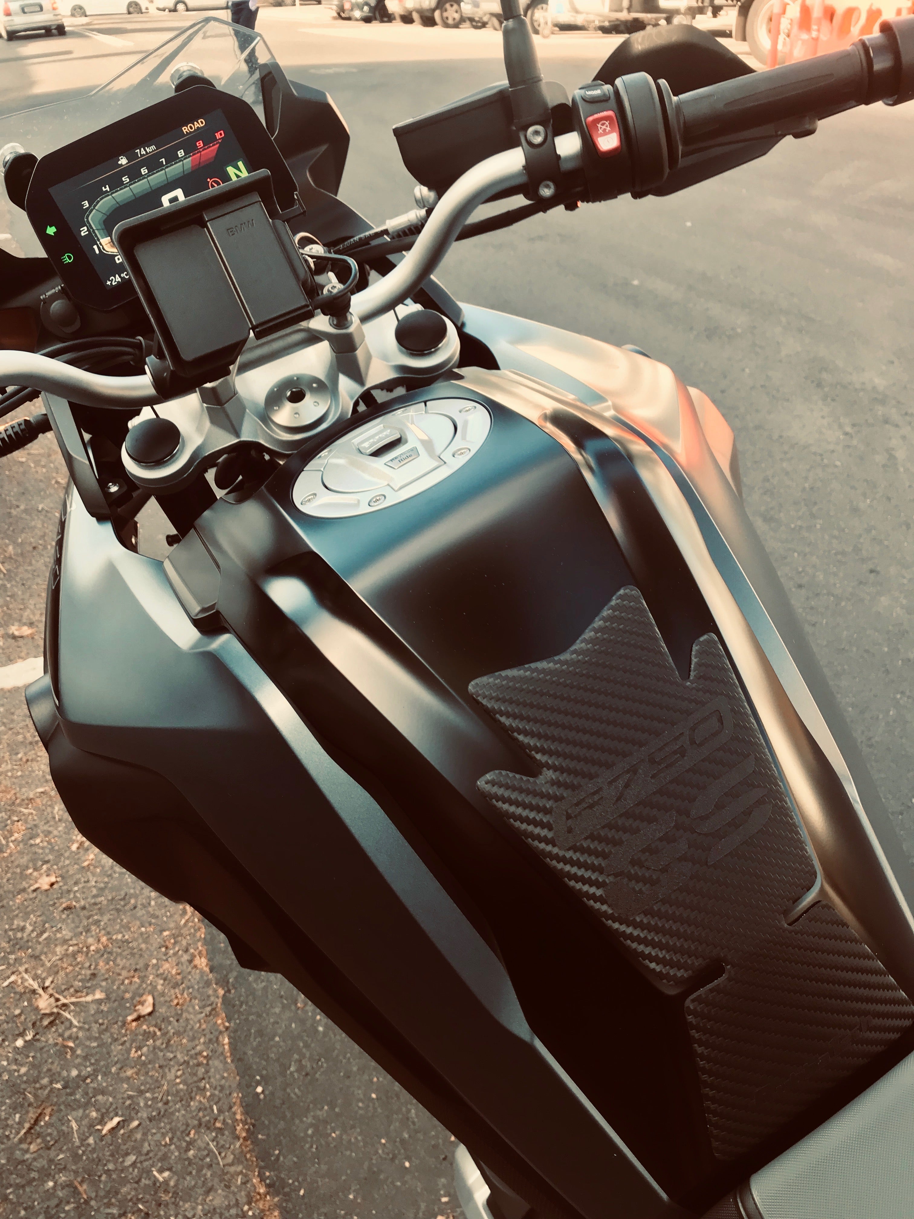 Motorcycle Tank Grips 101: How to Choose the Right Grip for Your Bike ...