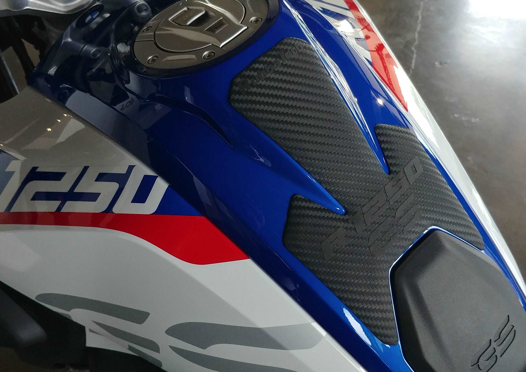 Motorcycle Tank Protectors | Bike Tank Pads | Tank Grips | Rubbatech ...